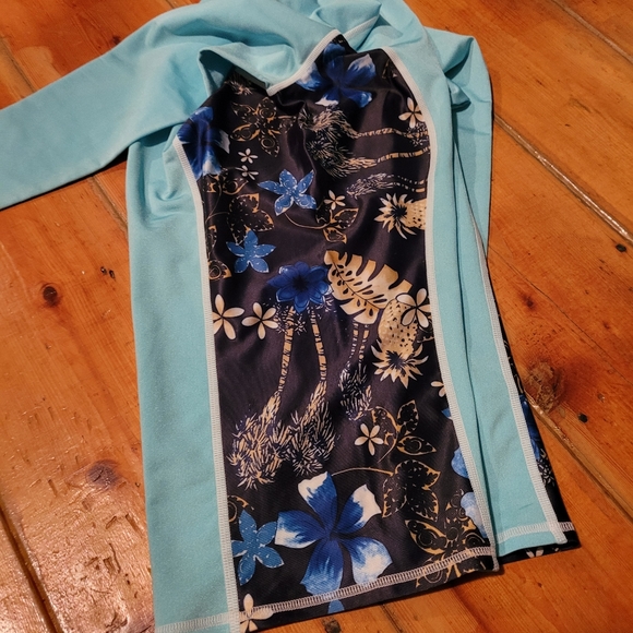 Swim | Rash Guard Swim Coverup Long Sleeve Tropical Floral Sz Small ...
